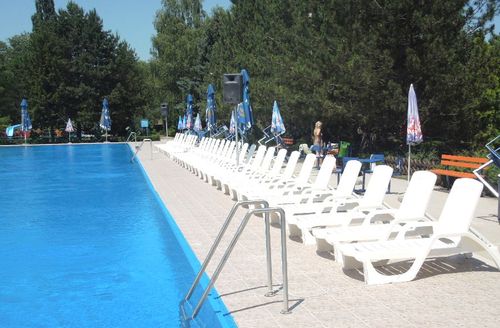 Три базена чекају купаче | Dnevnik