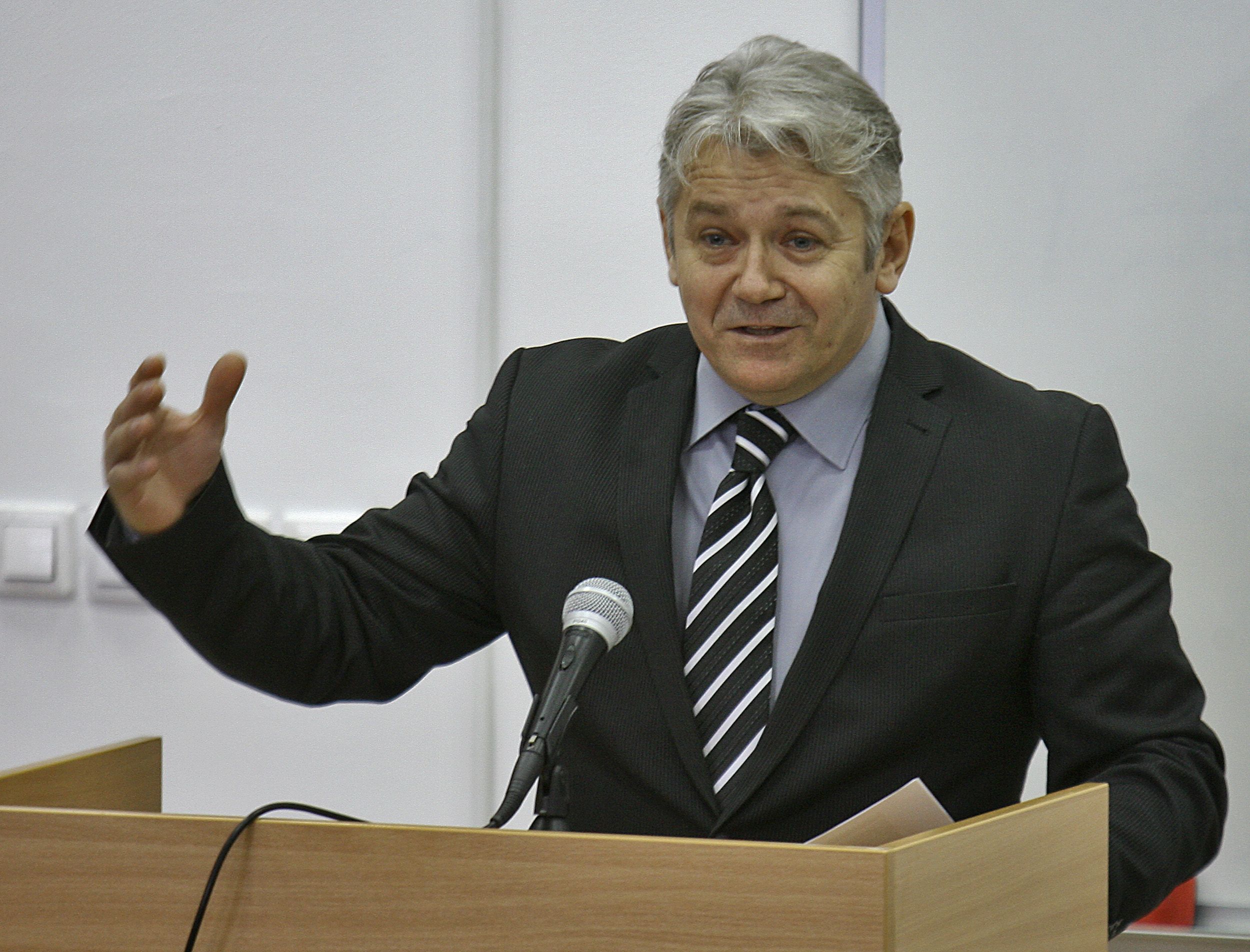 Дејан Мадић нови ректор Универзитета у Новом Саду | Dnevnik