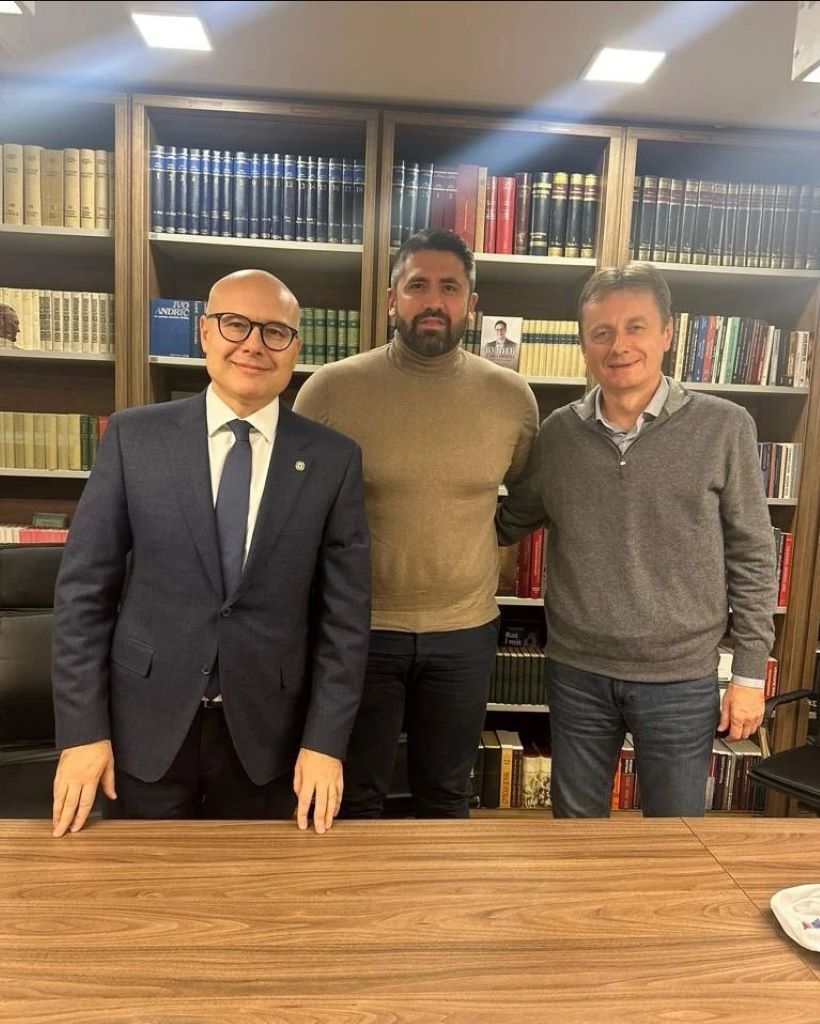 ПРОСЛАВЉЕНИ СРПСКИ ВАТЕРПОЛИСТА У ТИМУ НАПРЕДЊАКА Никола Рађен постао ...