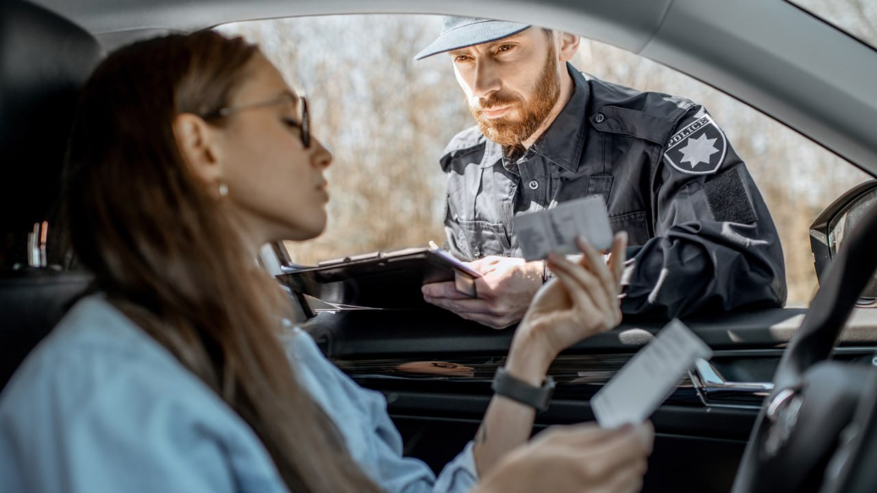 UMESTO PLAVE KOVERTE STIŽE MEJL! Očekuju nas izmene u plaćanju ...