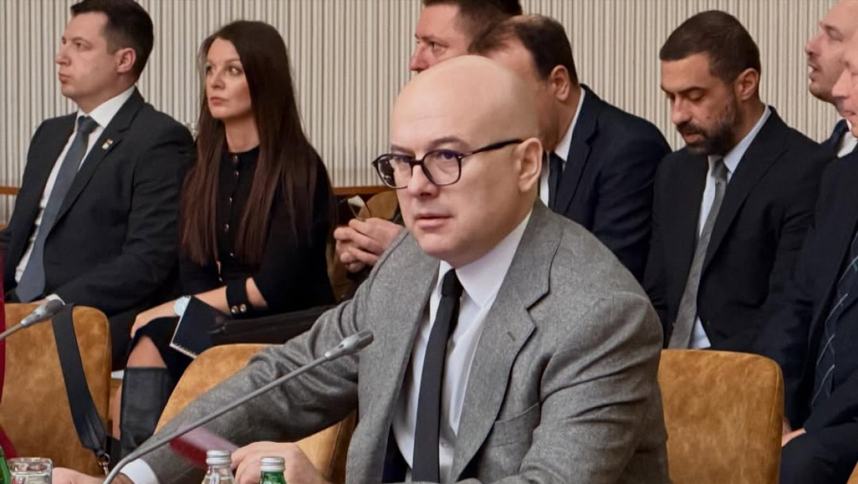 ЛИДЕР СНС ОДГОВОРИО НА НОВЕ НАПАДЕ НА ПРЕДСЕДНИКА ВУЧИЋА Оштро узвратио ...