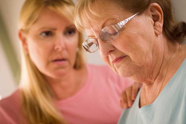 Бригу о остарелим родитељима многи избегавају | Dnevnik