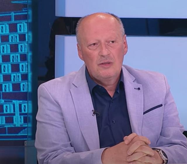 Преминуо главни уредник листа Нова Стојан Дрчелић | Dnevnik